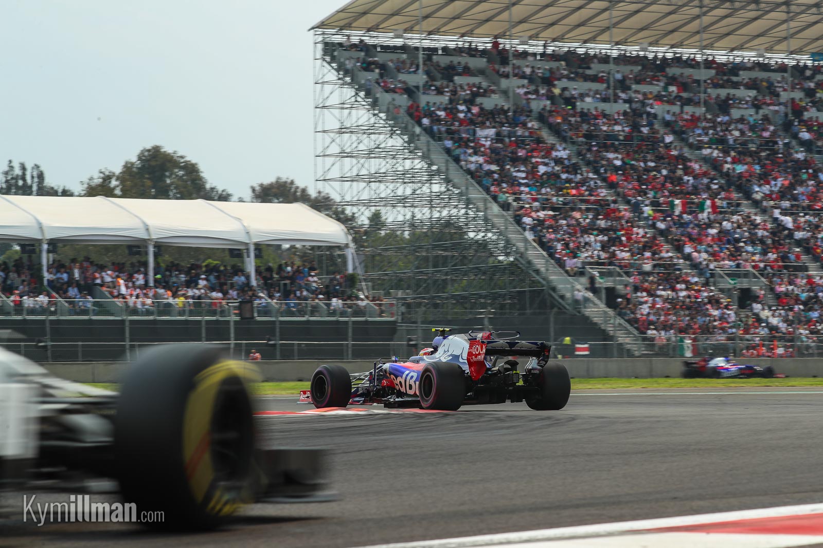 MEXICAN GRAND PRIX - RACE DAY SUNDAY - Kym Illman