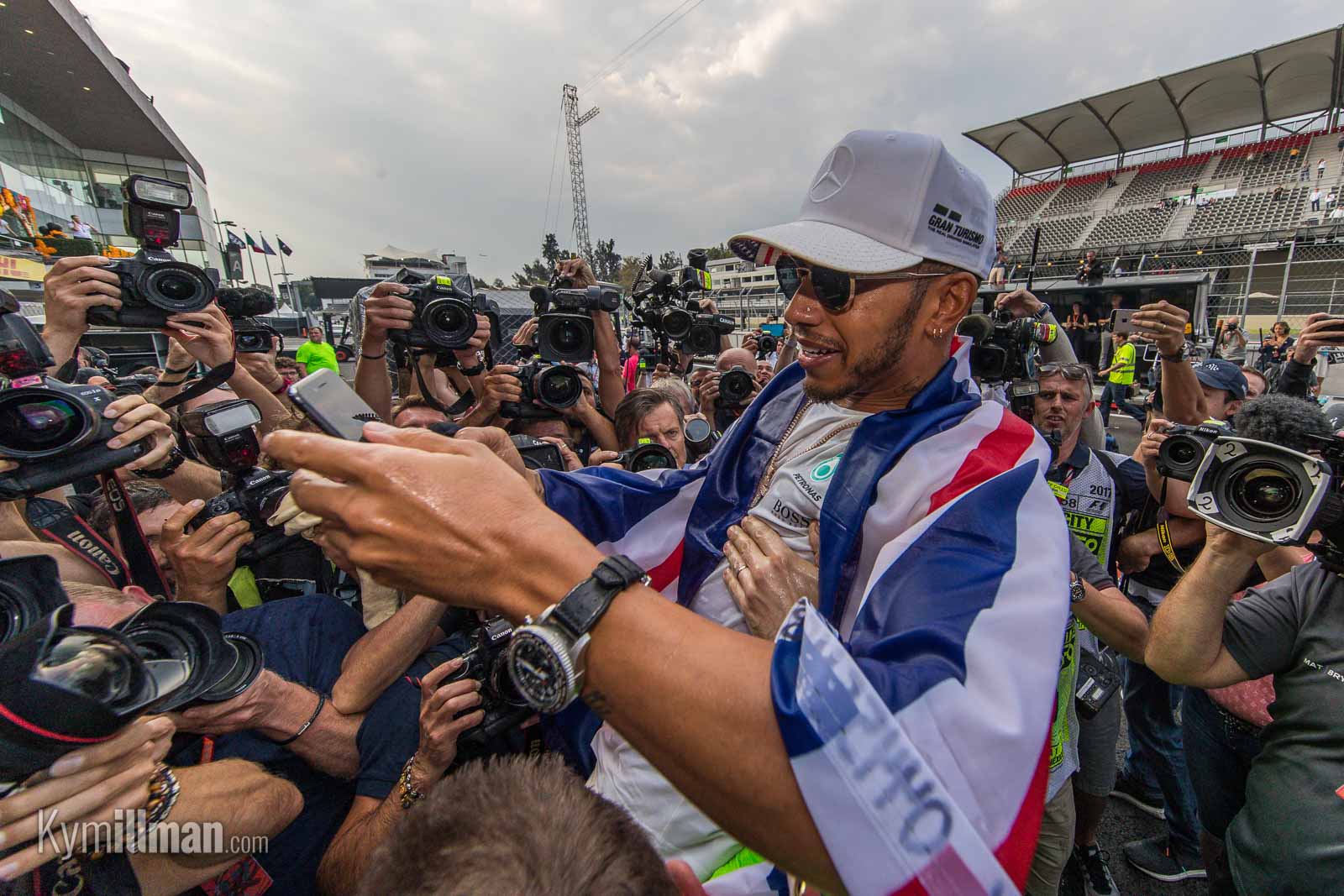 MEXICAN GRAND PRIX - RACE DAY SUNDAY - Kym Illman